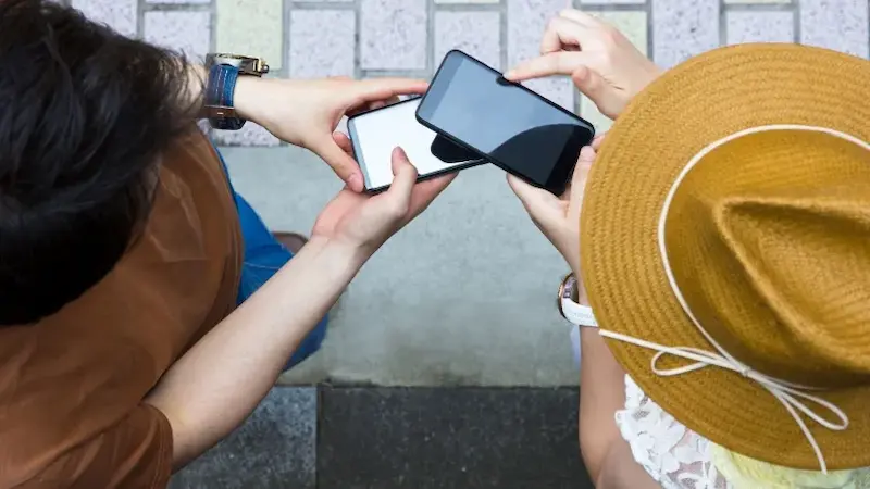 Best Free Cell Phone Plans for Low-Income Families